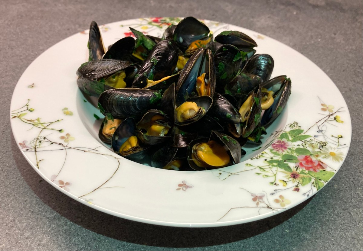 Bouchot Mussels – Cook and Drink